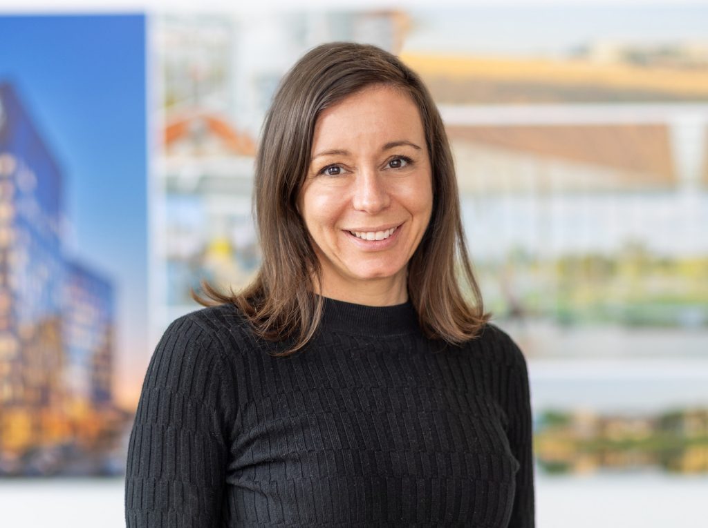 Christine Larsen - Ballinger